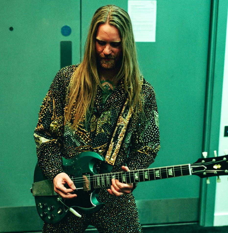 A sparkling performance by Sam Ryder puts Crystal Parade in the spotli