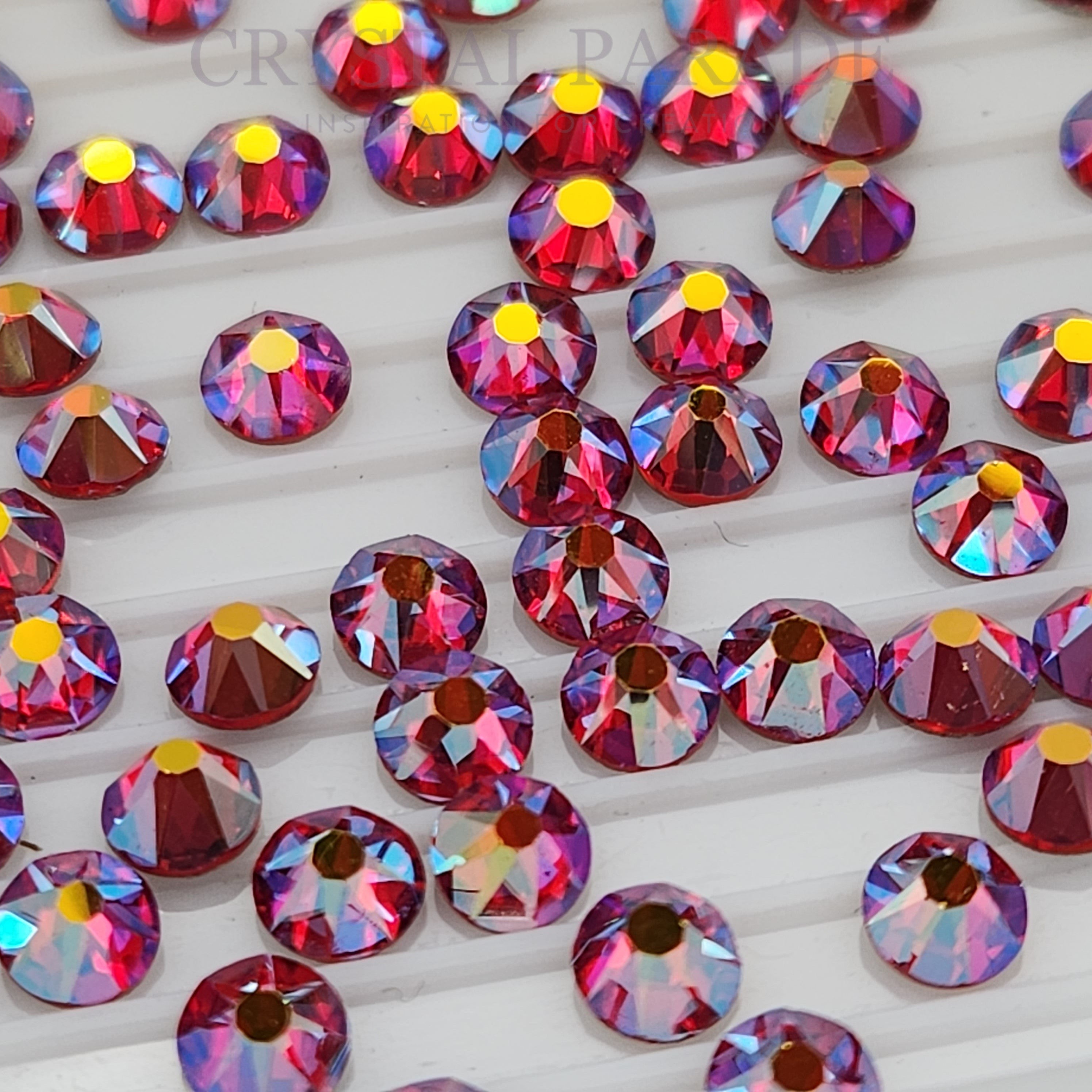 Ultimate sparkle with Zodiac Hotfix Rhinestones - Light Siam AB